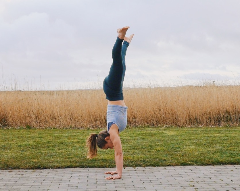 Create Balance In A Freestanding Handstand | COMPLETE HANDSTAND GUIDE ...