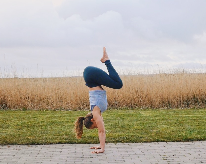 Create Balance In A Freestanding Handstand | COMPLETE HANDSTAND GUIDE ...